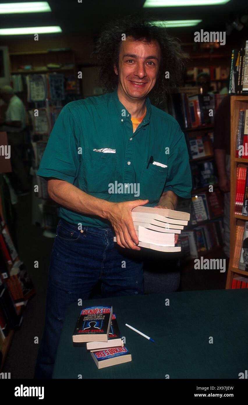 Clifford stoll hi-res stock photography and images - Alamy