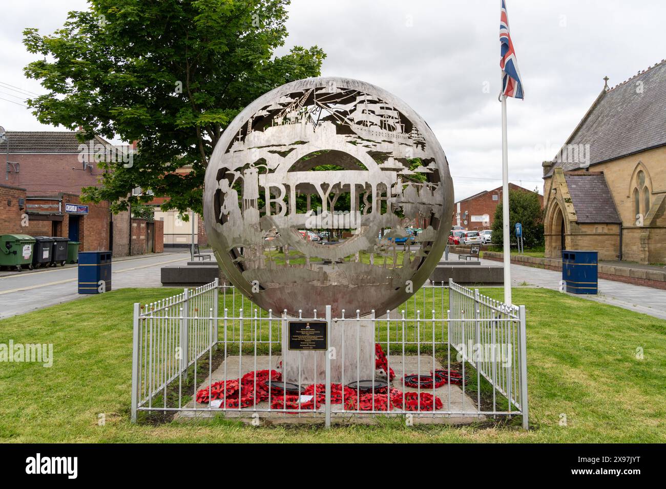 Blyth, Northumberland, UK. The war memorial, a landmark in the town ...