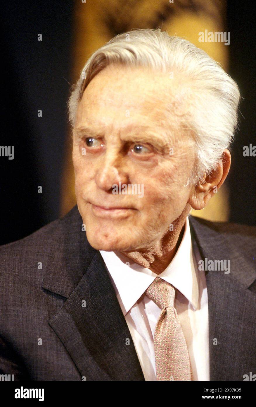 Kirk douglas last hi-res stock photography and images - Alamy