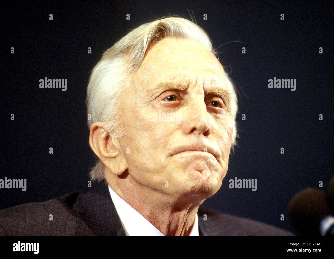 Kirk douglas last hi-res stock photography and images - Alamy