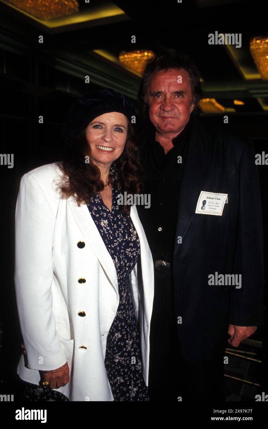 L8062JKEL.HORATIO ALGER AWARDS LUNCHEON.JOHNNY CASH AND WIFE JUNE ...