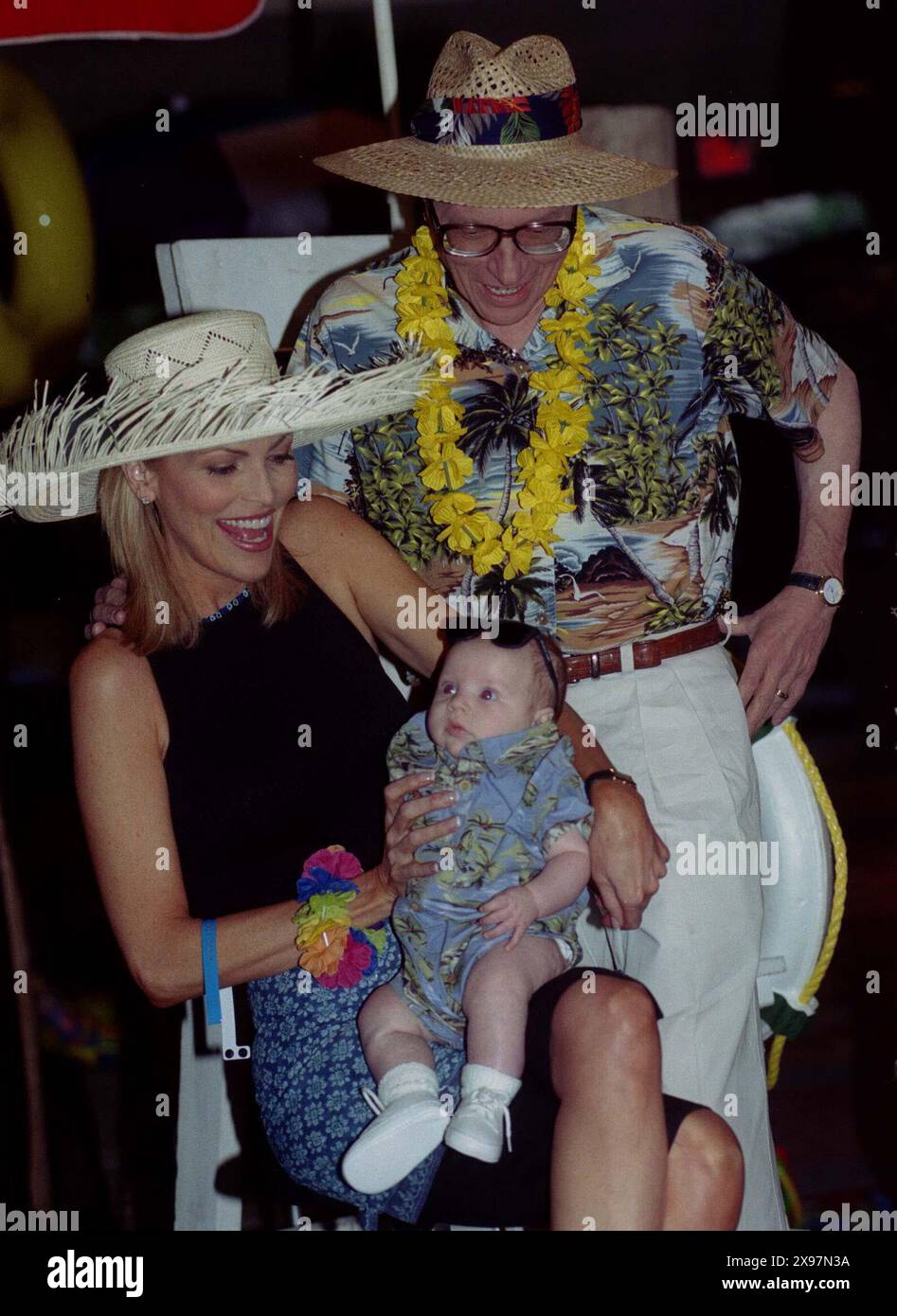 June 5, 1999 - 06/05/99.WASHINGTON DC: LARRY KING CARDIAC FOUNDATION ...