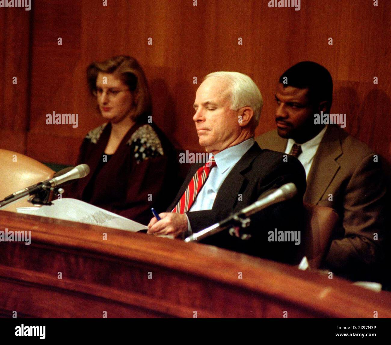 John mccaine hi-res stock photography and images - Alamy