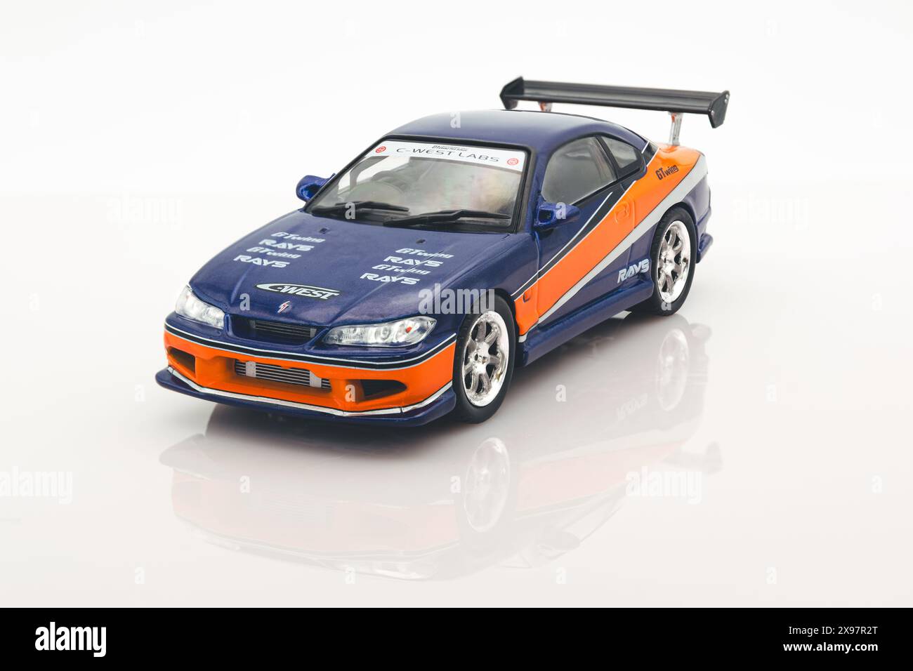 Fast&Furious Nissan Silvia (S15) "Mona Lisa" 1:43 model car, front view ...
