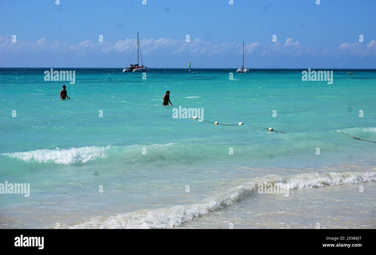 Jamaican beach fun hi-res stock photography and images - Alamy