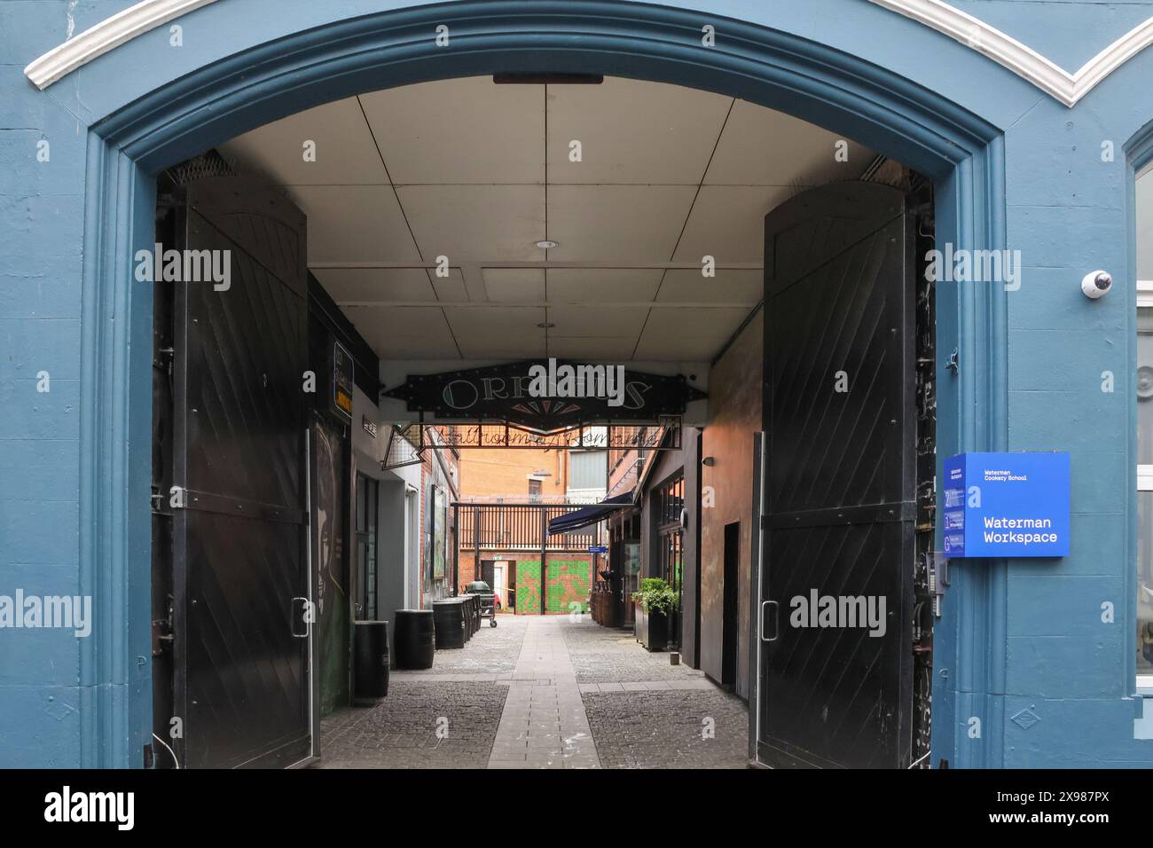 The New Orpheus Ballroom of Romance connected to The Harp Bar Hill ...