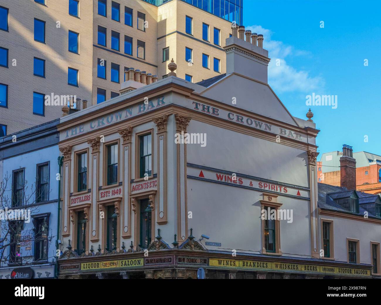 Belfast pub, Public house Belfast city centre, pub exterior and sign ...