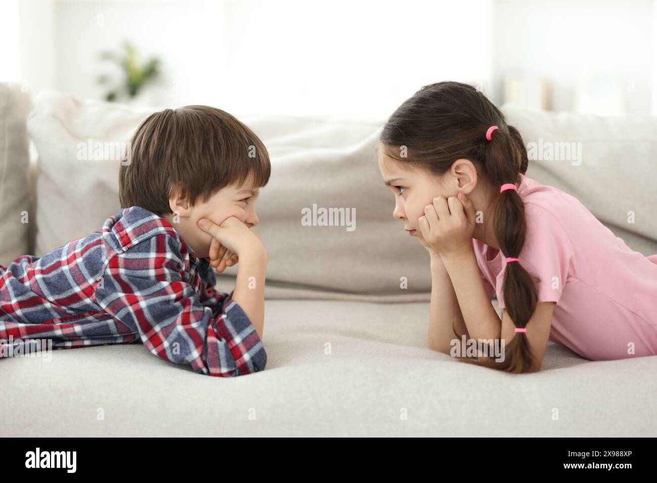 Sister upset and brother hi-res stock photography and images - Alamy
