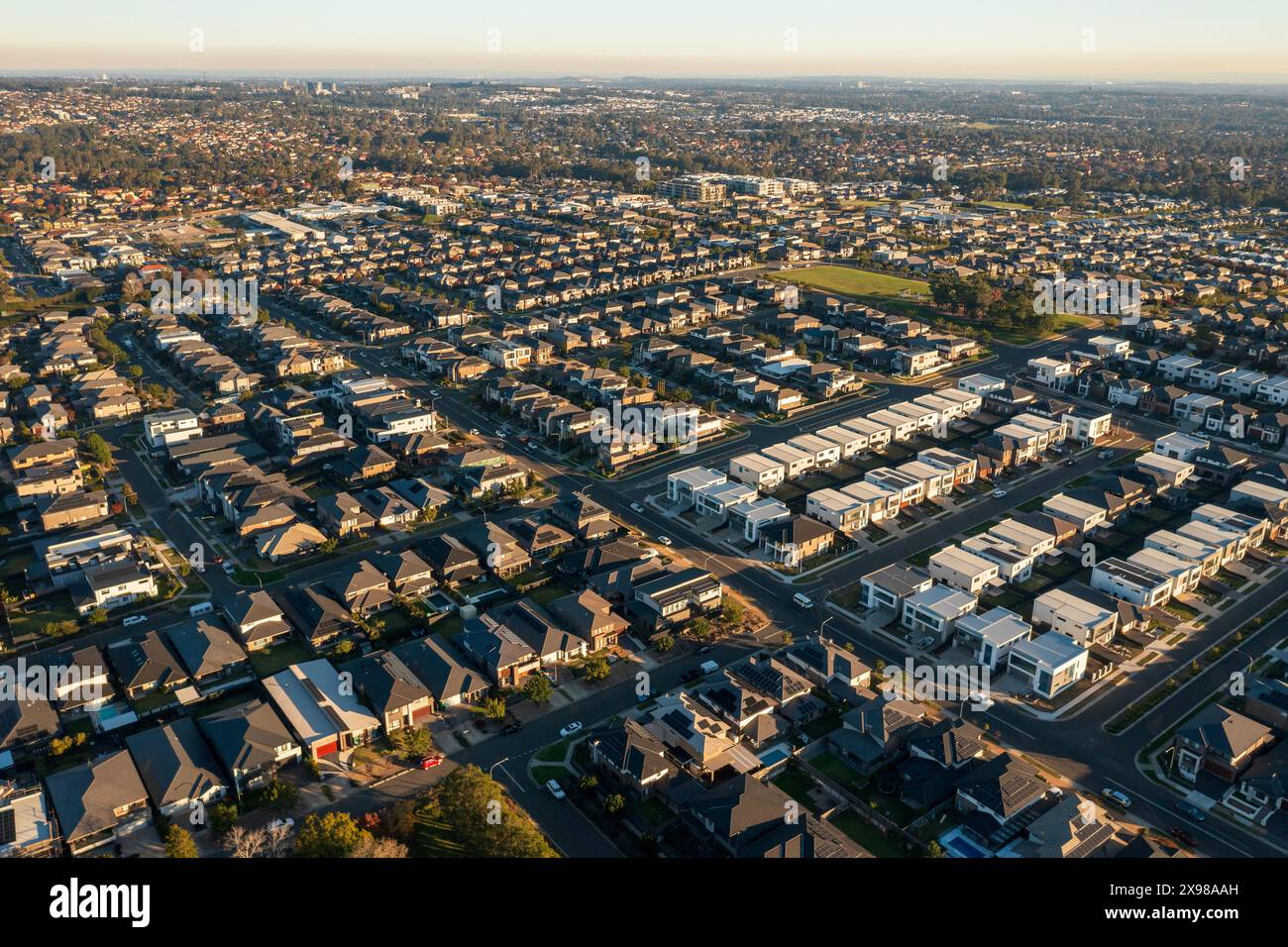 Sprawling urban development hi-res stock photography and images - Alamy