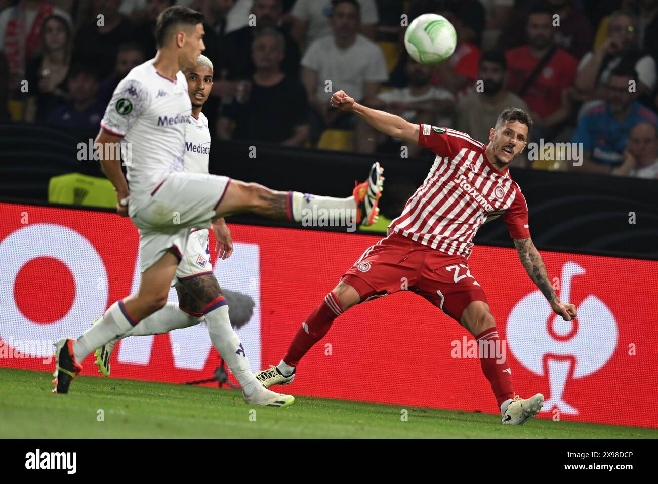 Stevan Jovetic (Olympiacos FC)Dodo Domilson Cordeiro dos Santos ...