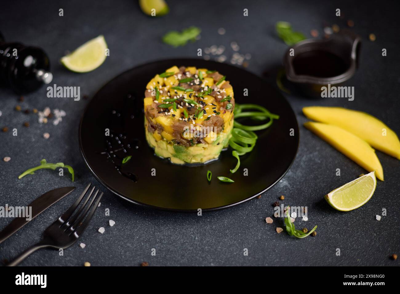 Traditional tuna mango tartare hi-res stock photography and images - Alamy