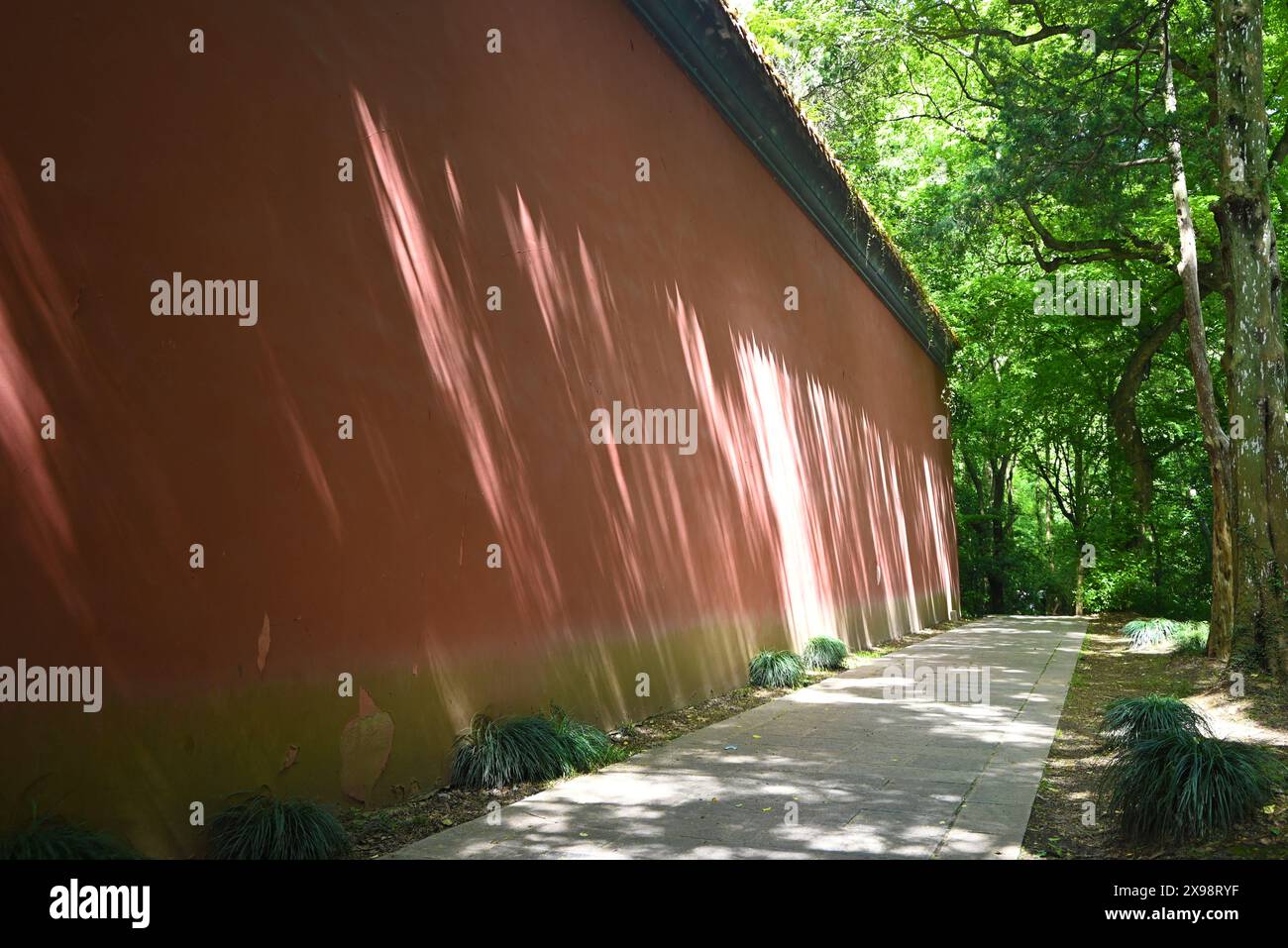 the red wall of Xiaoling Tomb of Ming Dynasty in sunny afternoon Stock ...