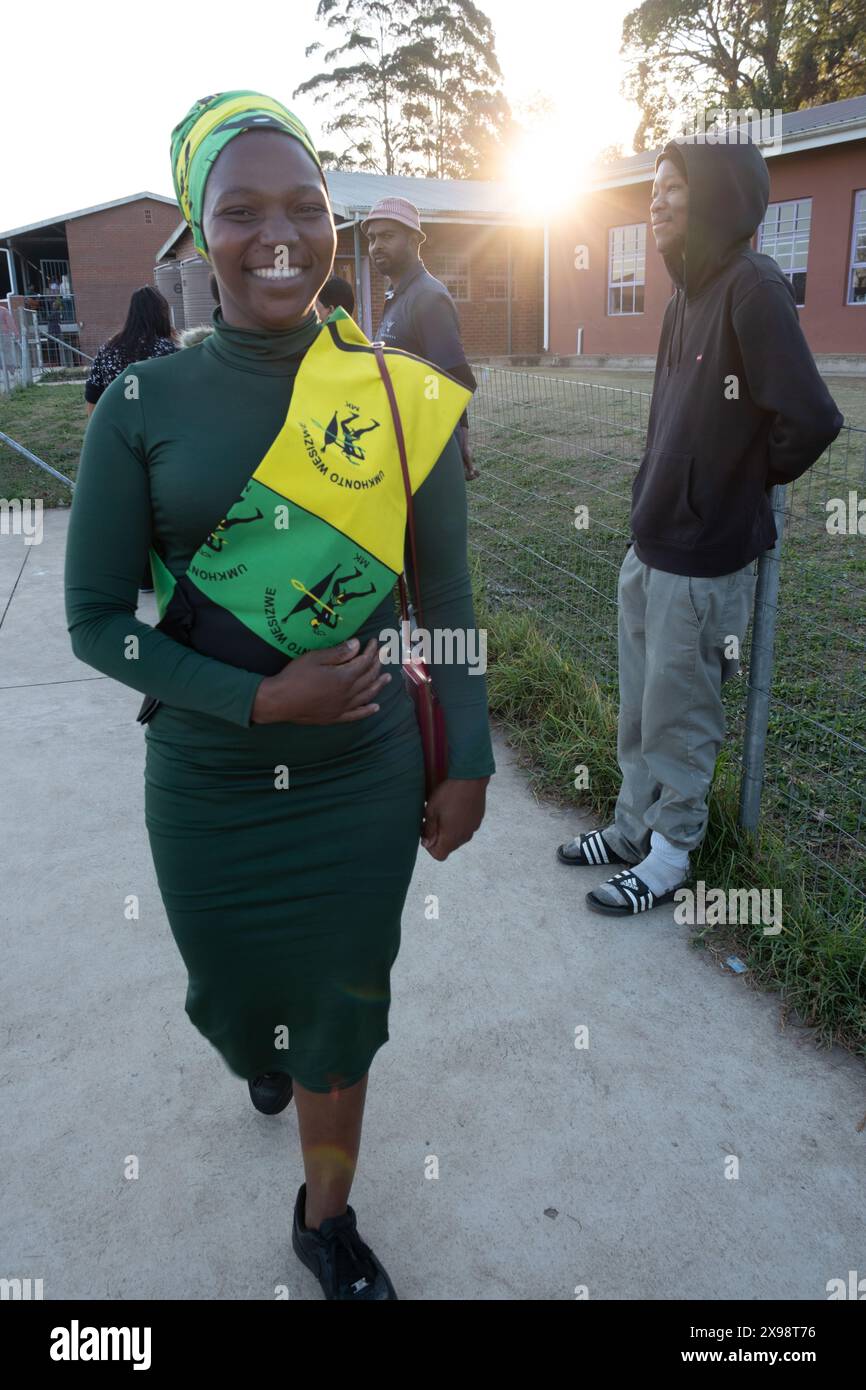 Umkontho hi-res stock photography and images - Alamy