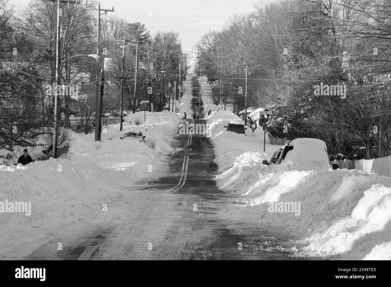 Snow neighborhood Black and White Stock Photos & Images - Alamy