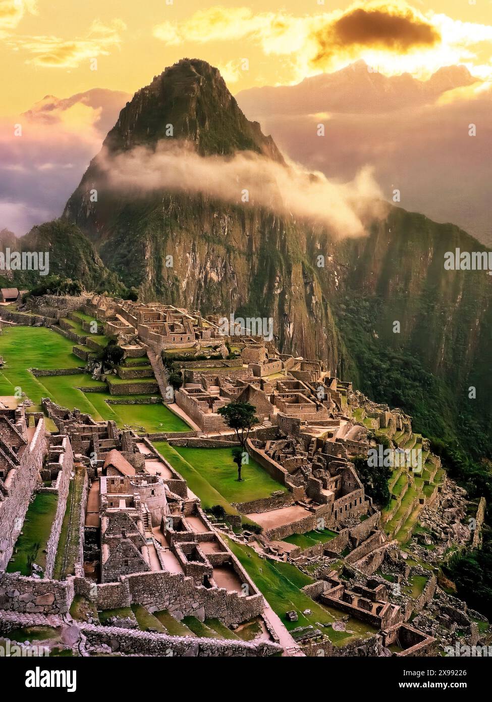 America Perù Machu Picchu inka ruins Stock Photo - Alamy