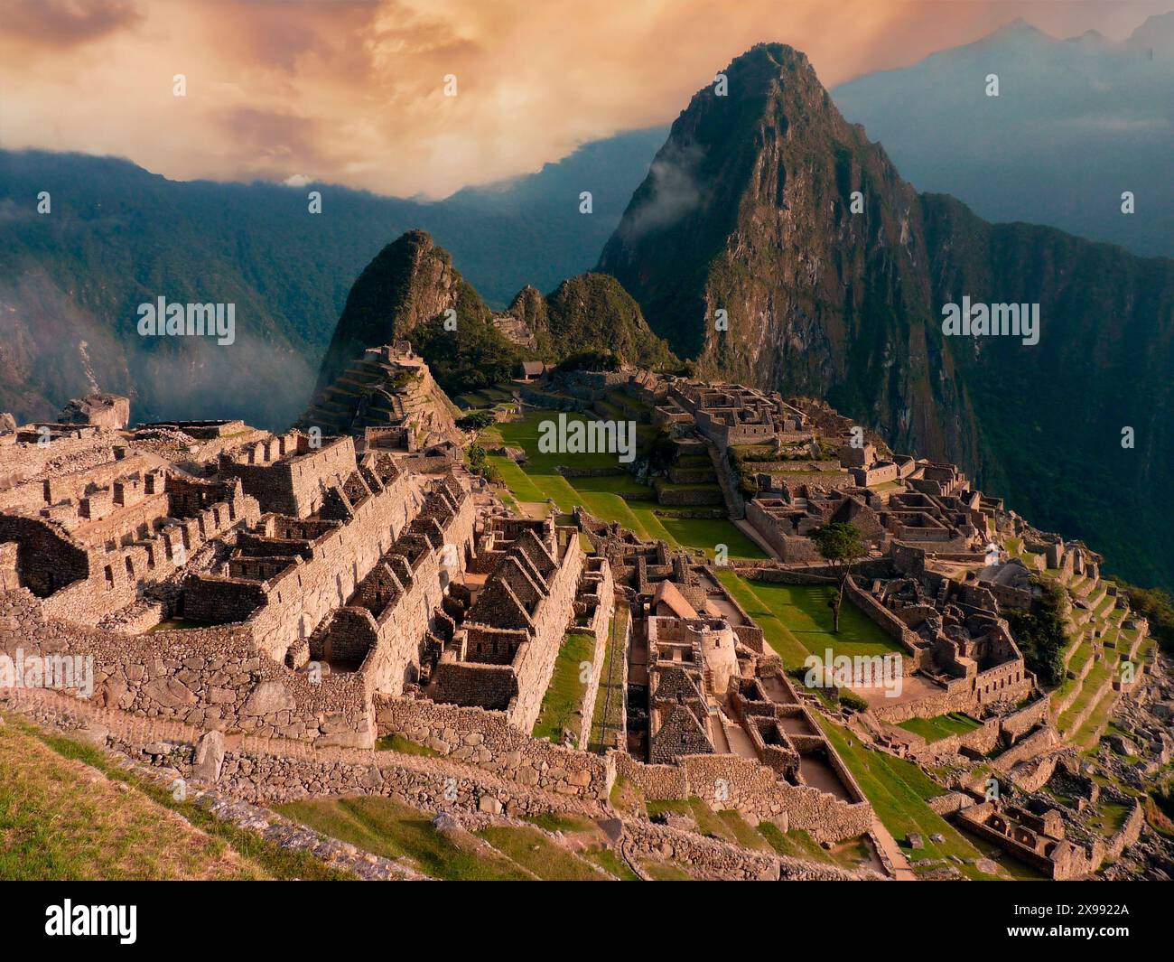 America Perù Machu Picchu inka ruins Stock Photo - Alamy