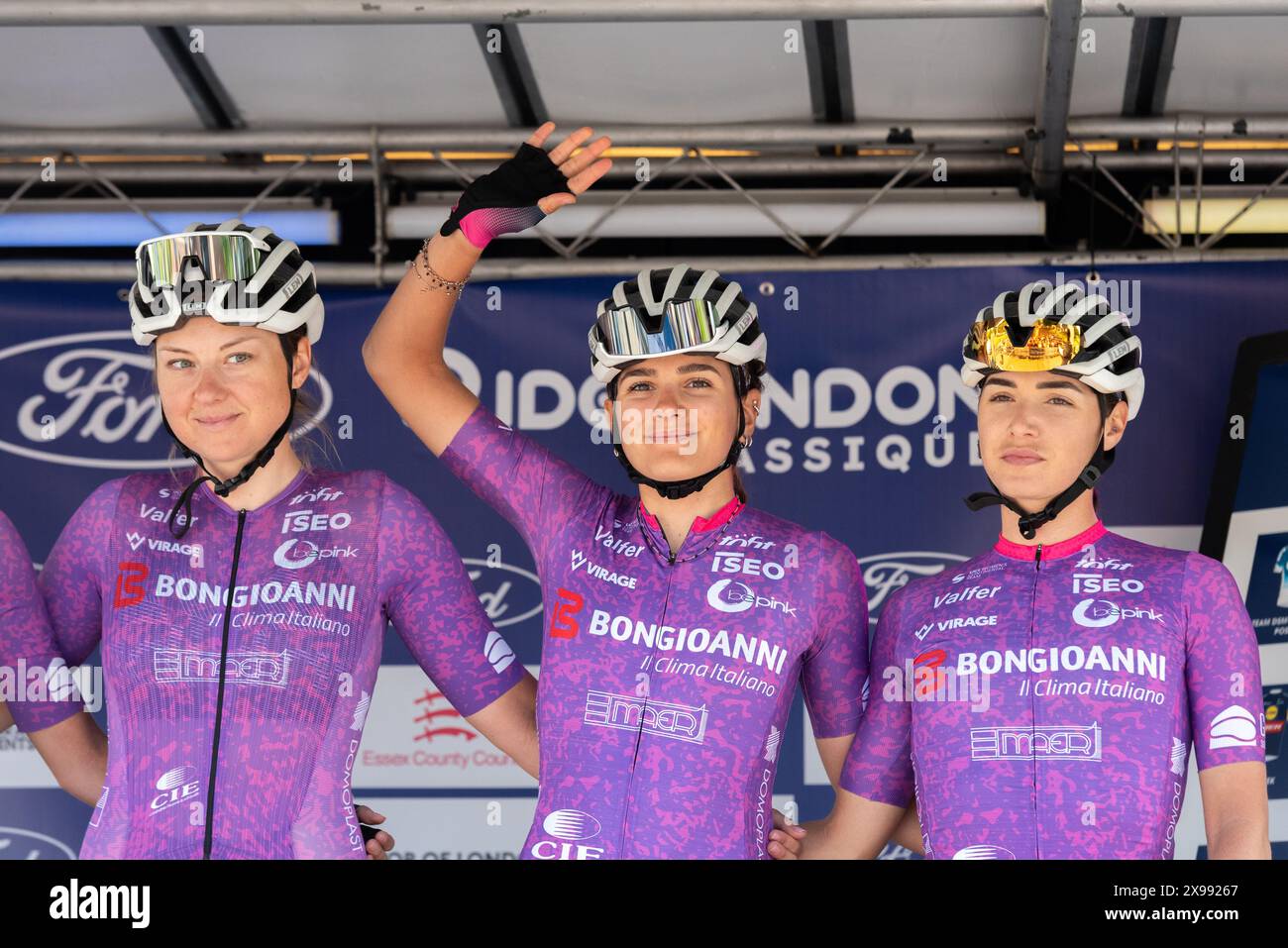 Angela oro hi-res stock photography and images - Alamy