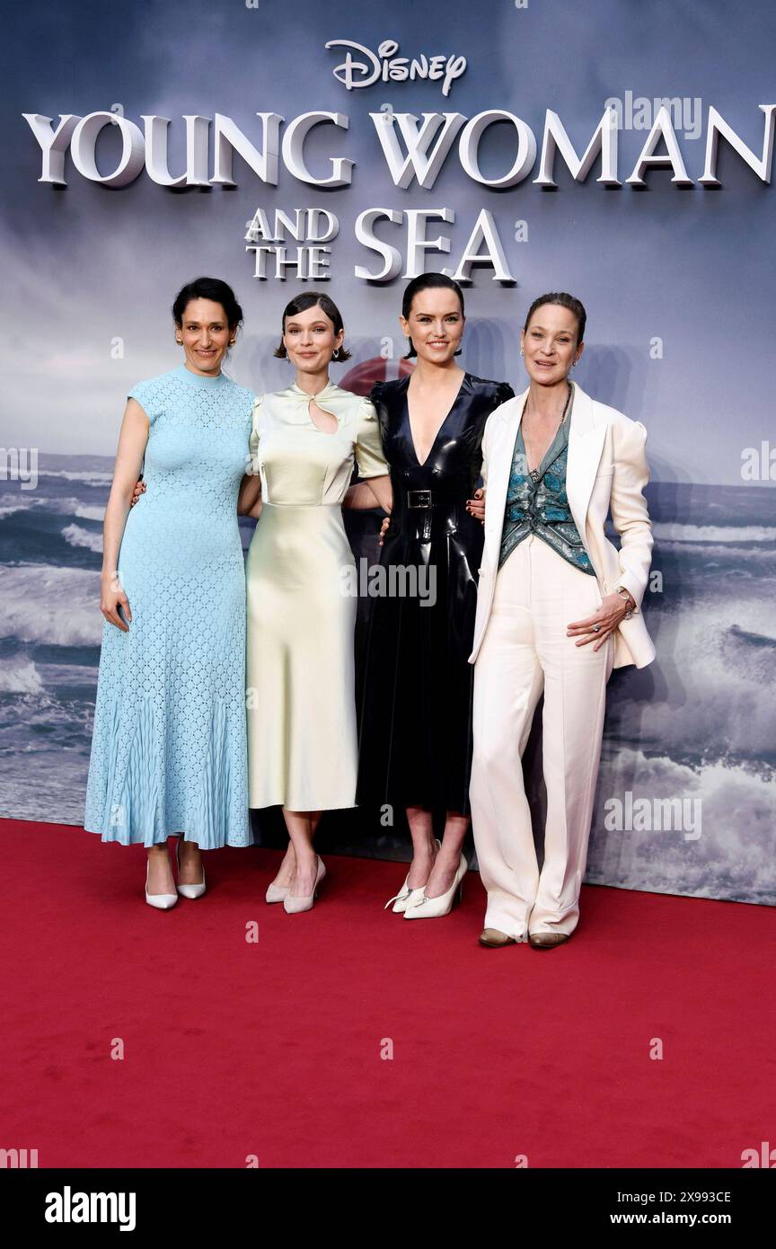 Sian Clifford, Tilda Cobham-Hervey, Daisy Ridley und Jeanette Hain bei ...