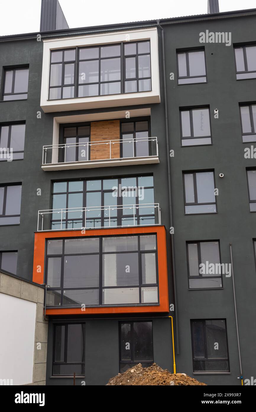 Large flat structure hi-res stock photography and images - Alamy