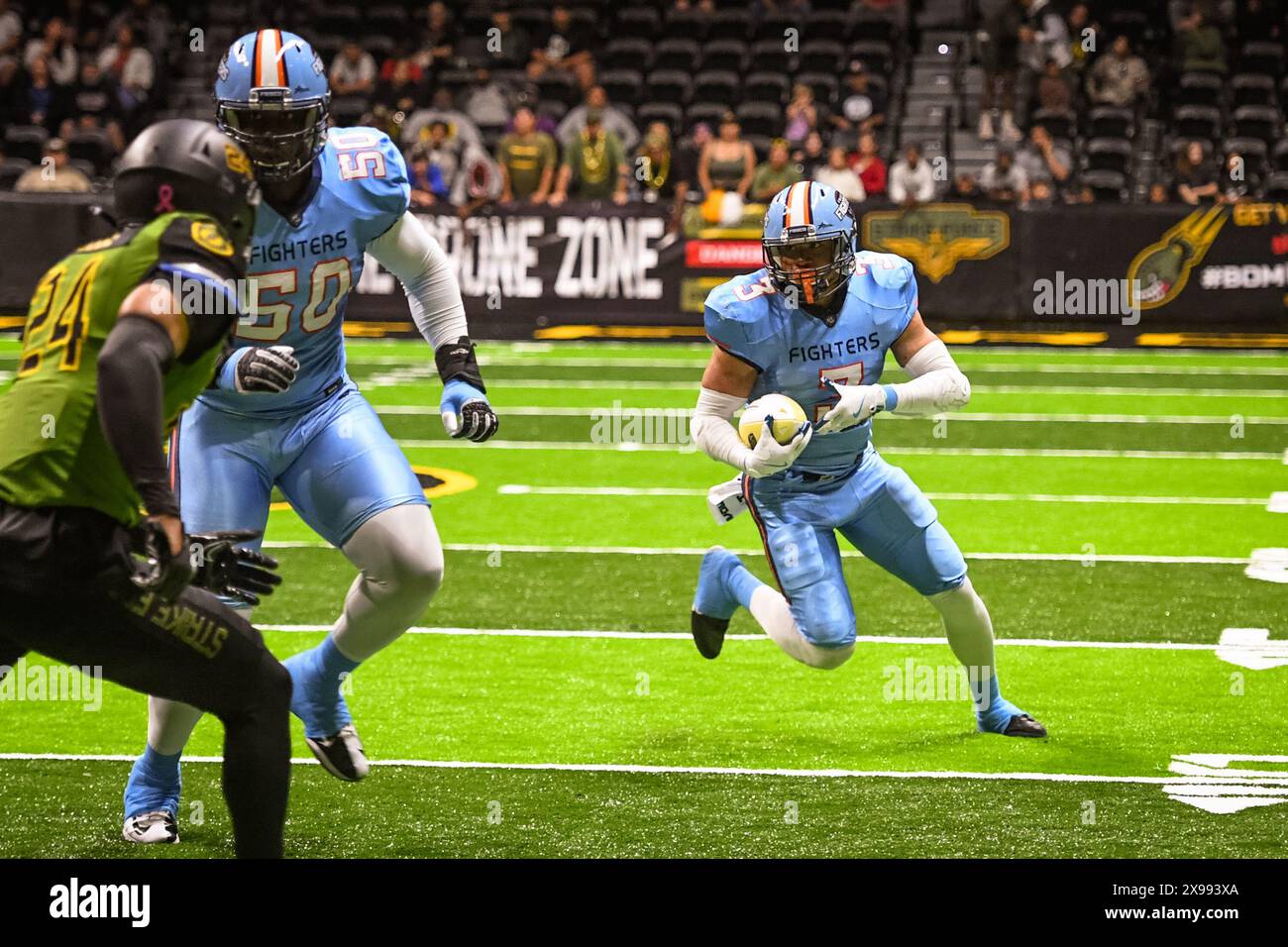 Frisco Fighters running back Jimmy Smith (3) runs the ball down field ...