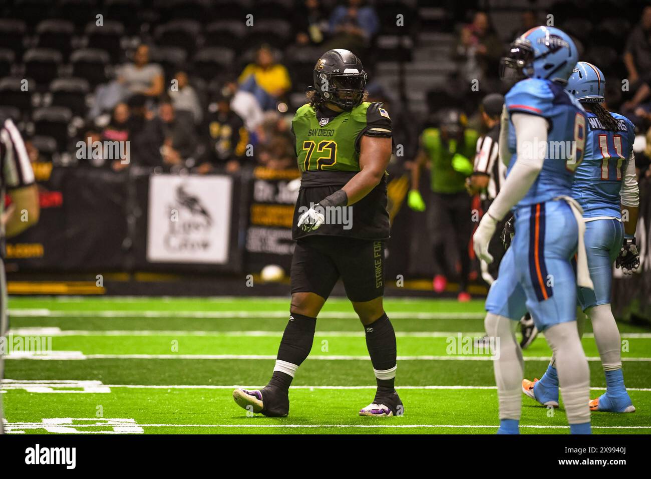 San Diego Strike Force center Jalen Booth (72) stares down opponent in ...