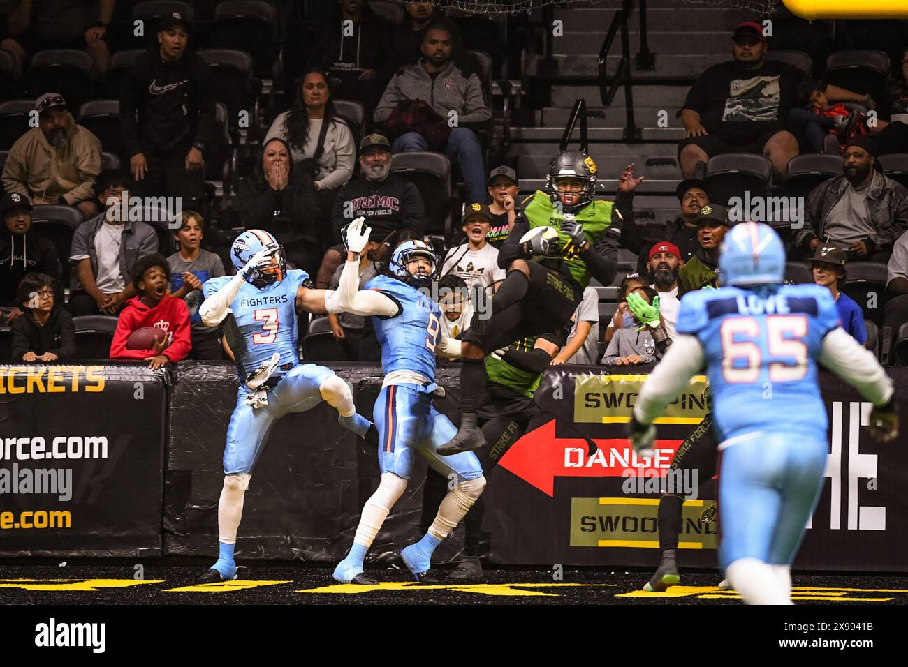 San Diego Strike Force defensive back Tariq Thompson (14) intercepts ...