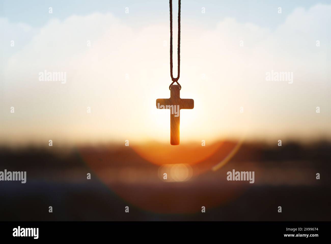 Jesus cross sunset hi-res stock photography and images - Alamy