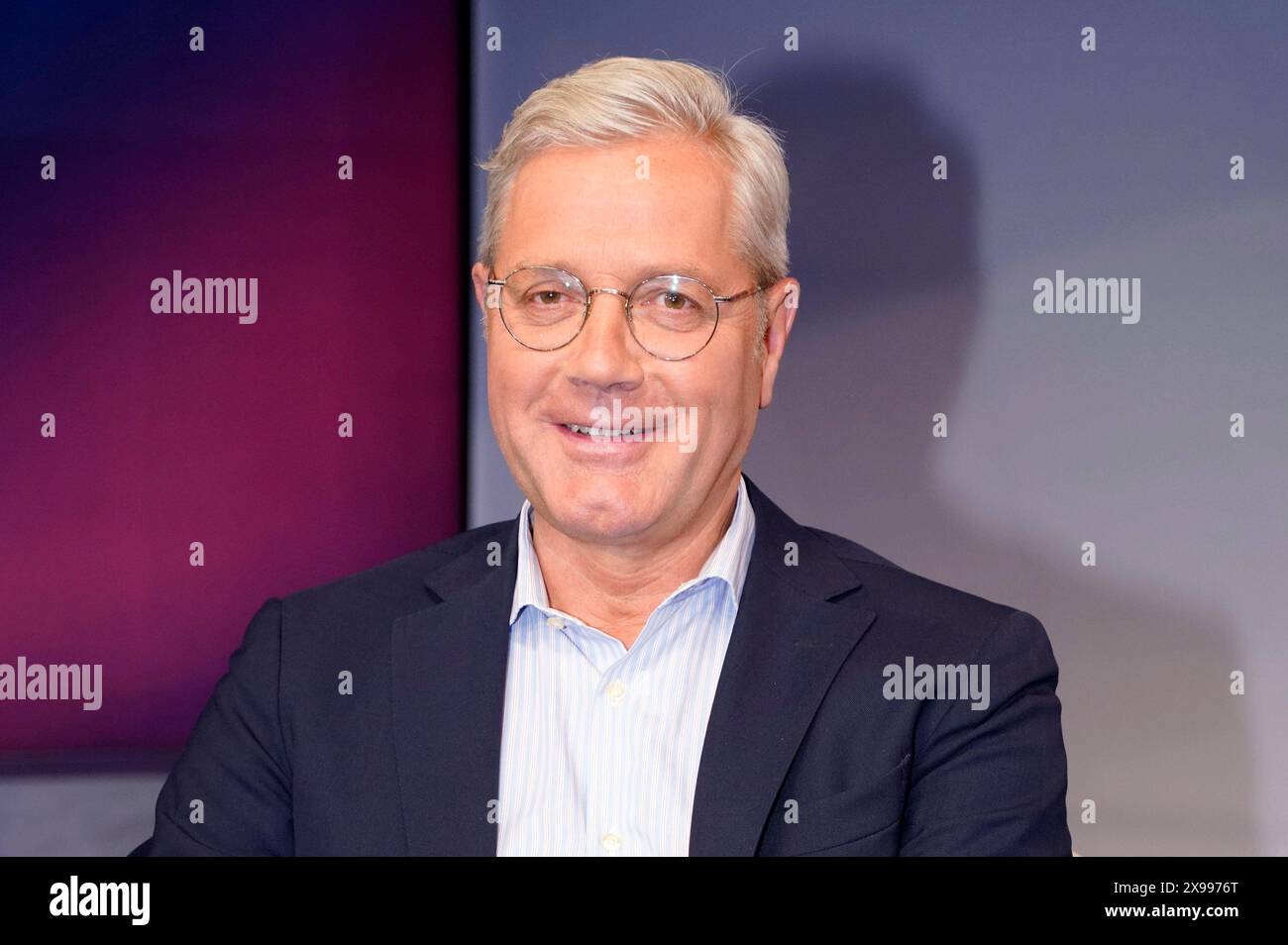 Norbert Röttgen in der ARD-Talkshow maischberger im Studio Berlin ...