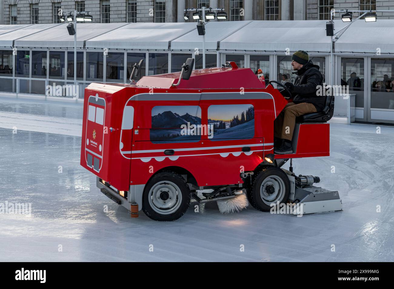 Ice smoothing machine hi-res stock photography and images - Alamy
