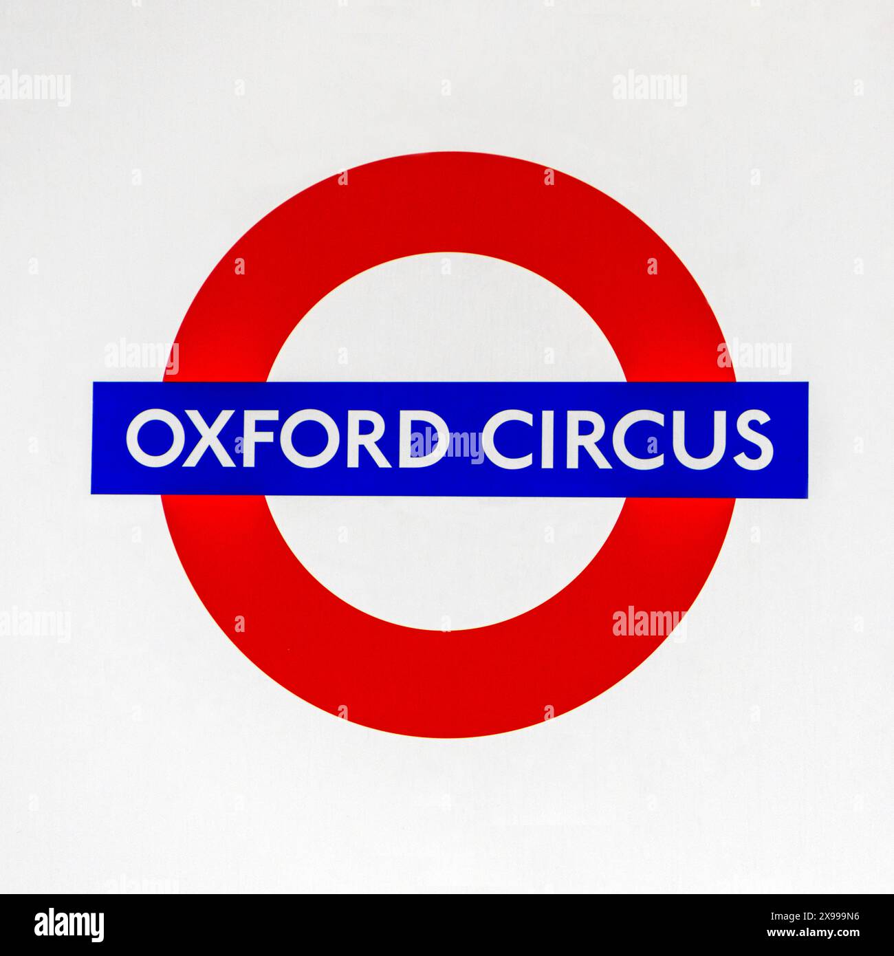 London Underground logo on Oxford Circus tube station wall Stock Photo ...