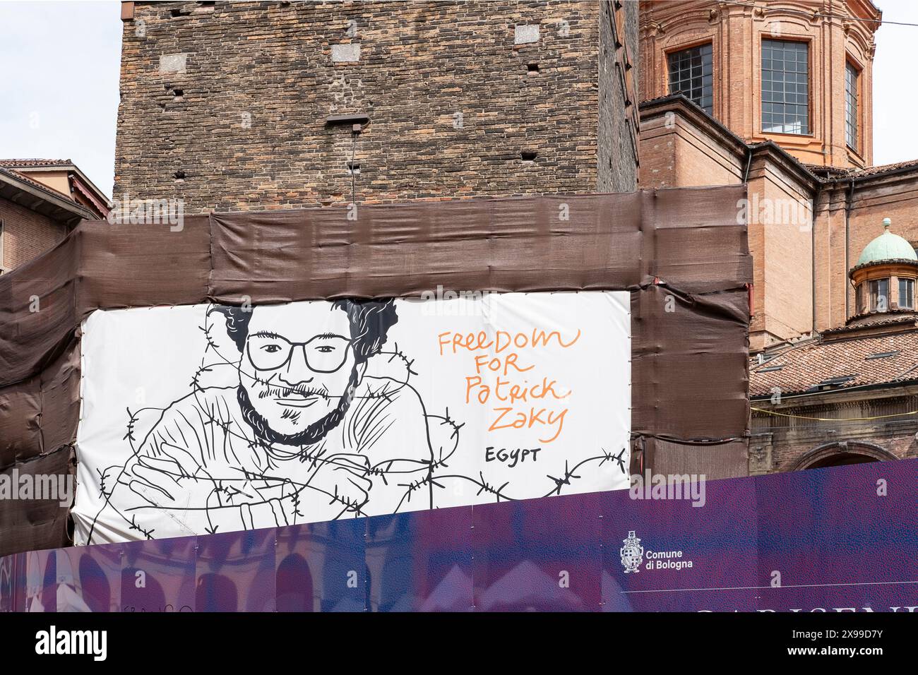 Student activism monument hi-res stock photography and images - Alamy