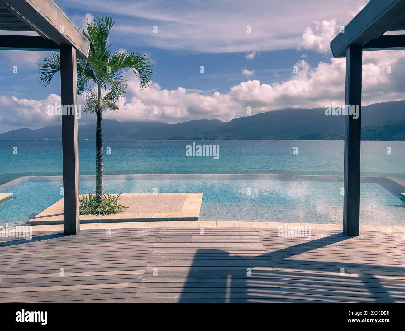 Hotel swimming pool in Seychelles Stock Photo - Alamy