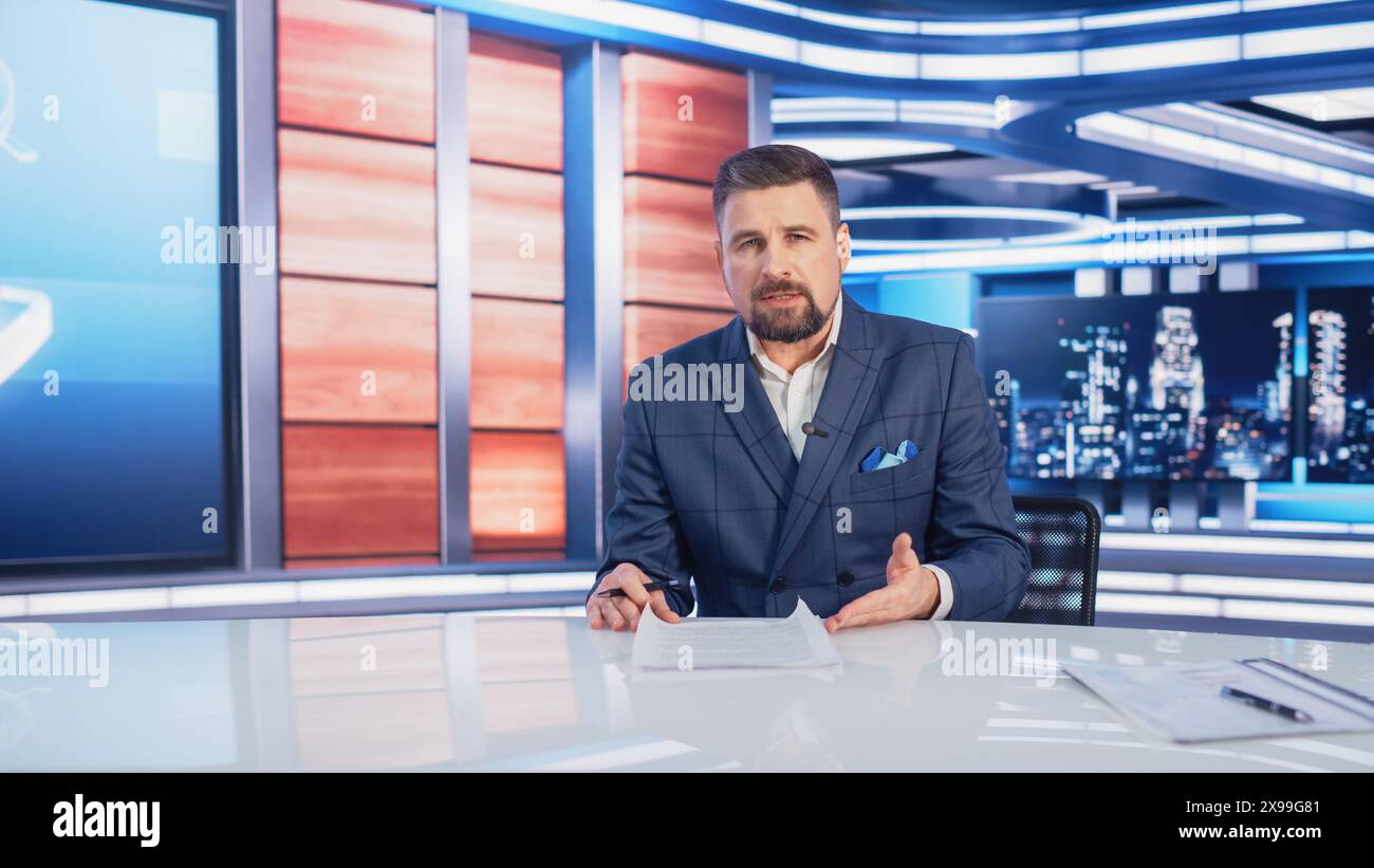 Beginning Evening News TV Program: Anchor Presenter Reporting on ...