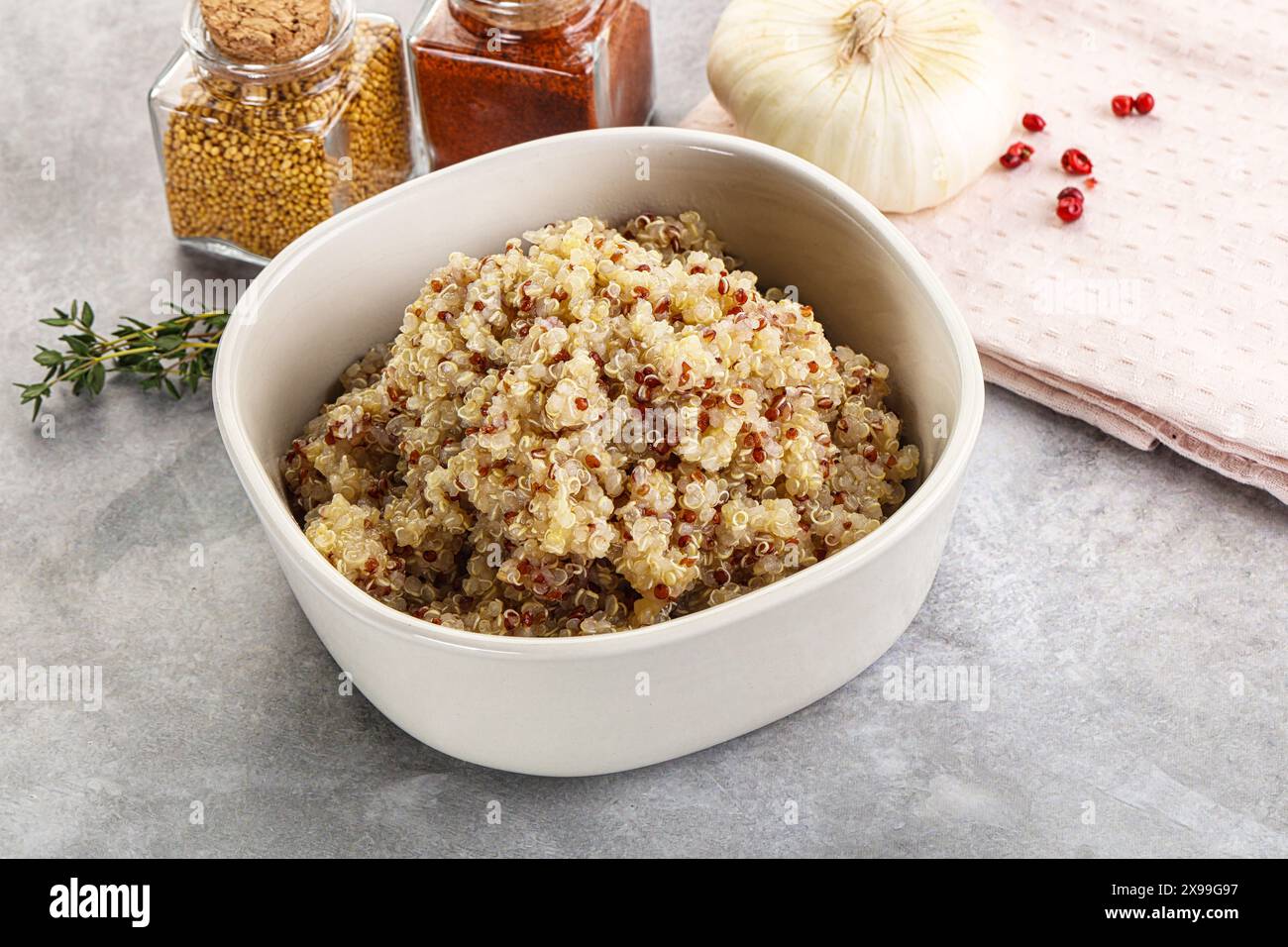 Vegan dietary cuisine - boiled quinoa cereal Stock Photo - Alamy