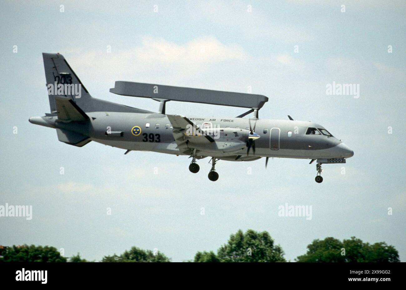 Ein Aufklärungsflugzeug AWACS Airborne Warning and Control System der ...