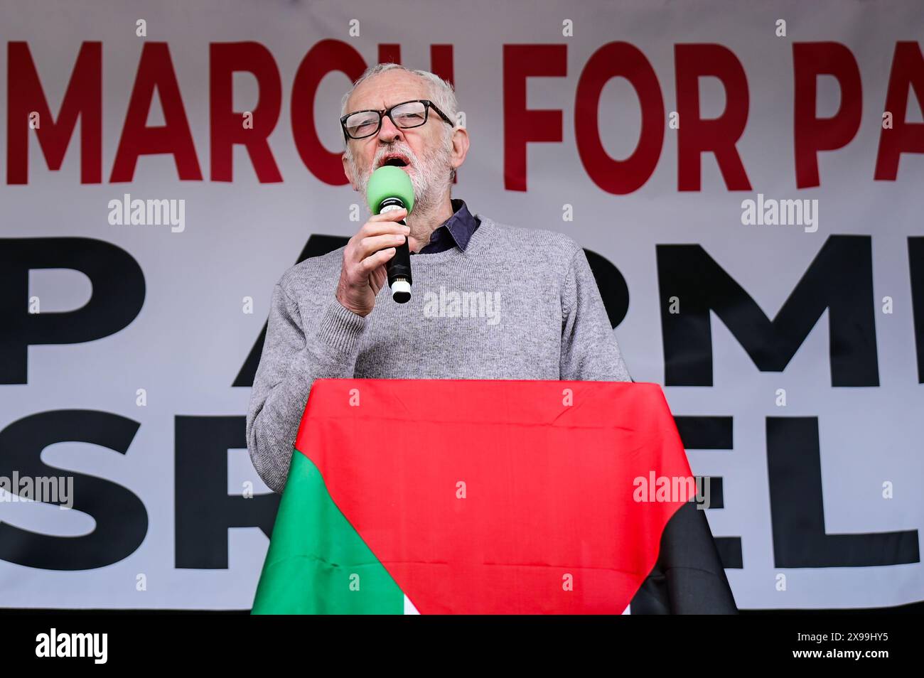 27 April London Pro Palestine March - Jeremy Corbyn Stock Photo - Alamy