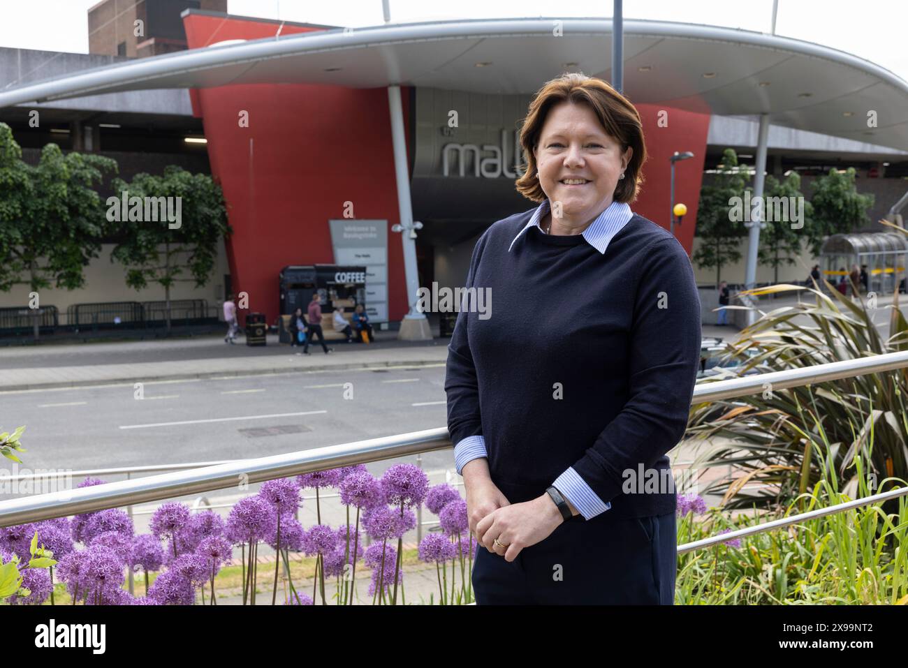 Mp for basingstoke hi-res stock photography and images - Alamy