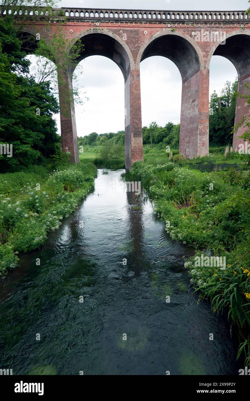 View of Eynsford Viaduct, over the River Darent, Eynsford, Kent Stock ...
