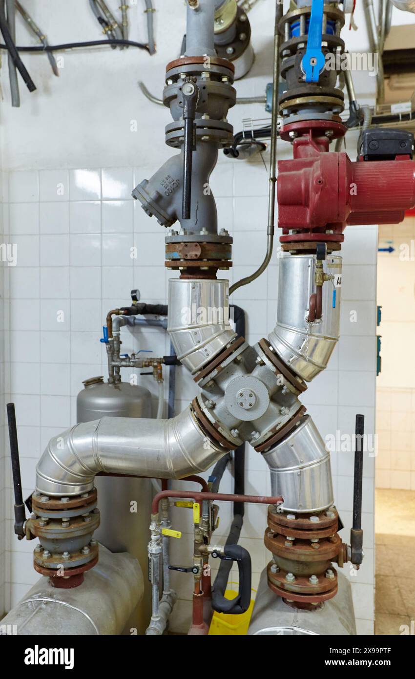 Installation of water pumps, Hospital Donostia, San Sebastian, Gipuzkoa ...