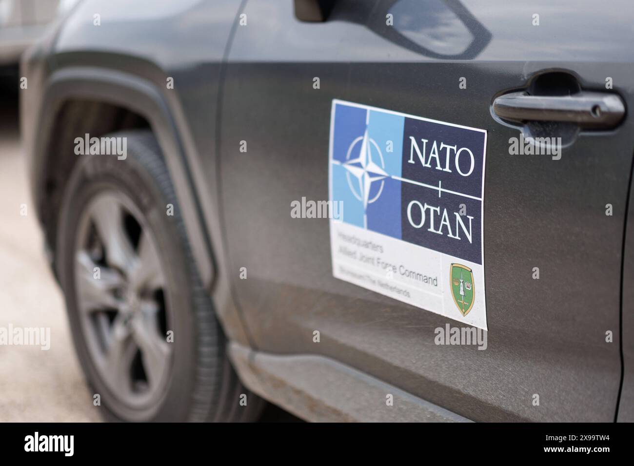 Symbolbild eines NATO-Fahrzeugs, aufgenommen in Rudninkai, 28.05.2024 ...