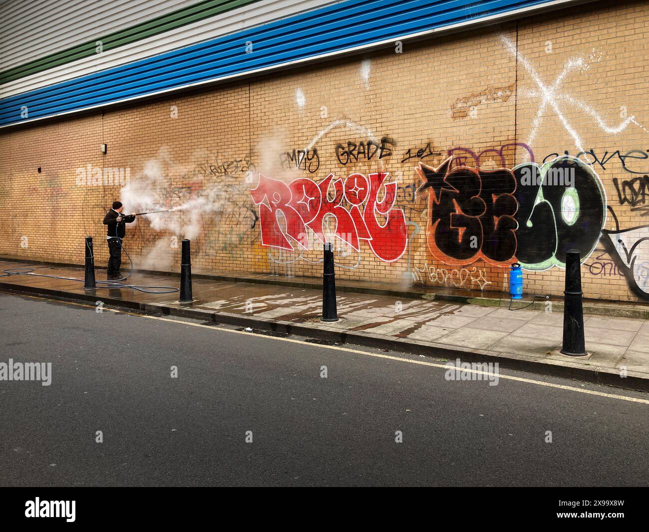 Cleaning Graffiti Hackney London May 2024 Cleaning Graffiti using high ...