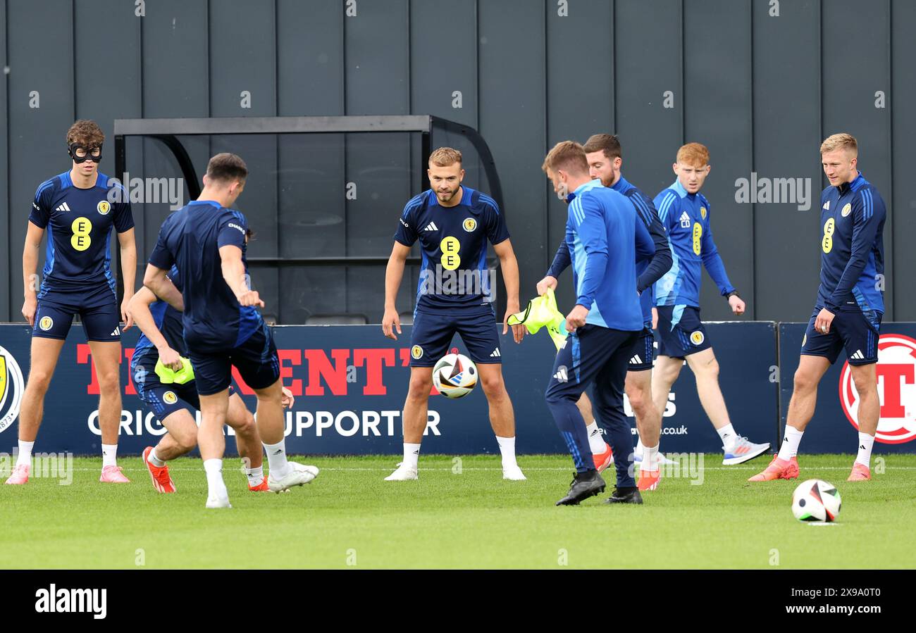 Scotland's Ryan Porteous (centre) and team-mates during a training ...