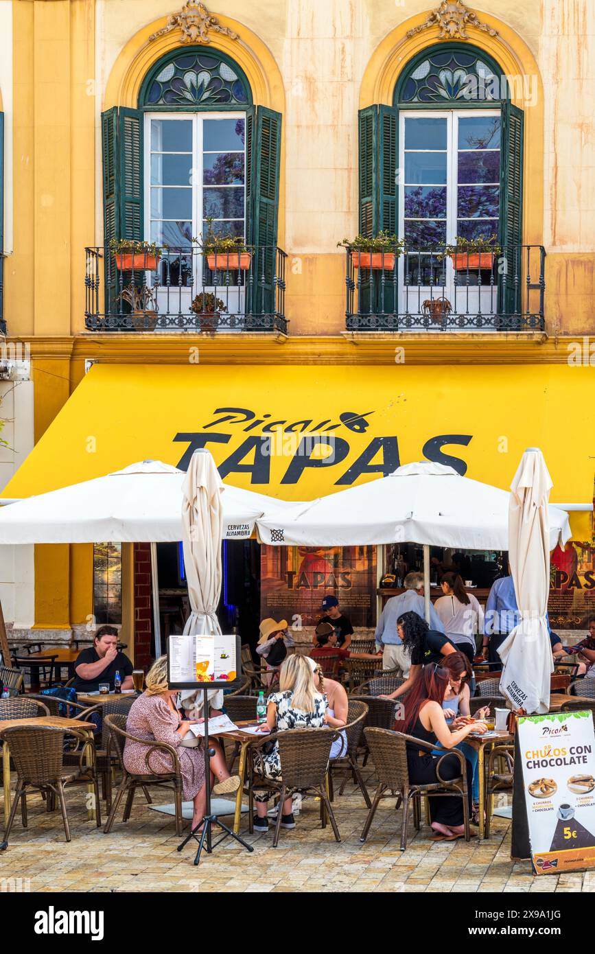 Outdoor cafe, Plaza de la Merced, Malaga, Andalusia, Spain Stock Photo ...