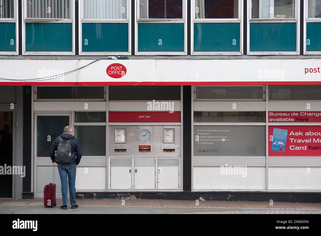 Windsor, UK. 30th May, 2024. A Post Office in Peascod Street, Windsor ...