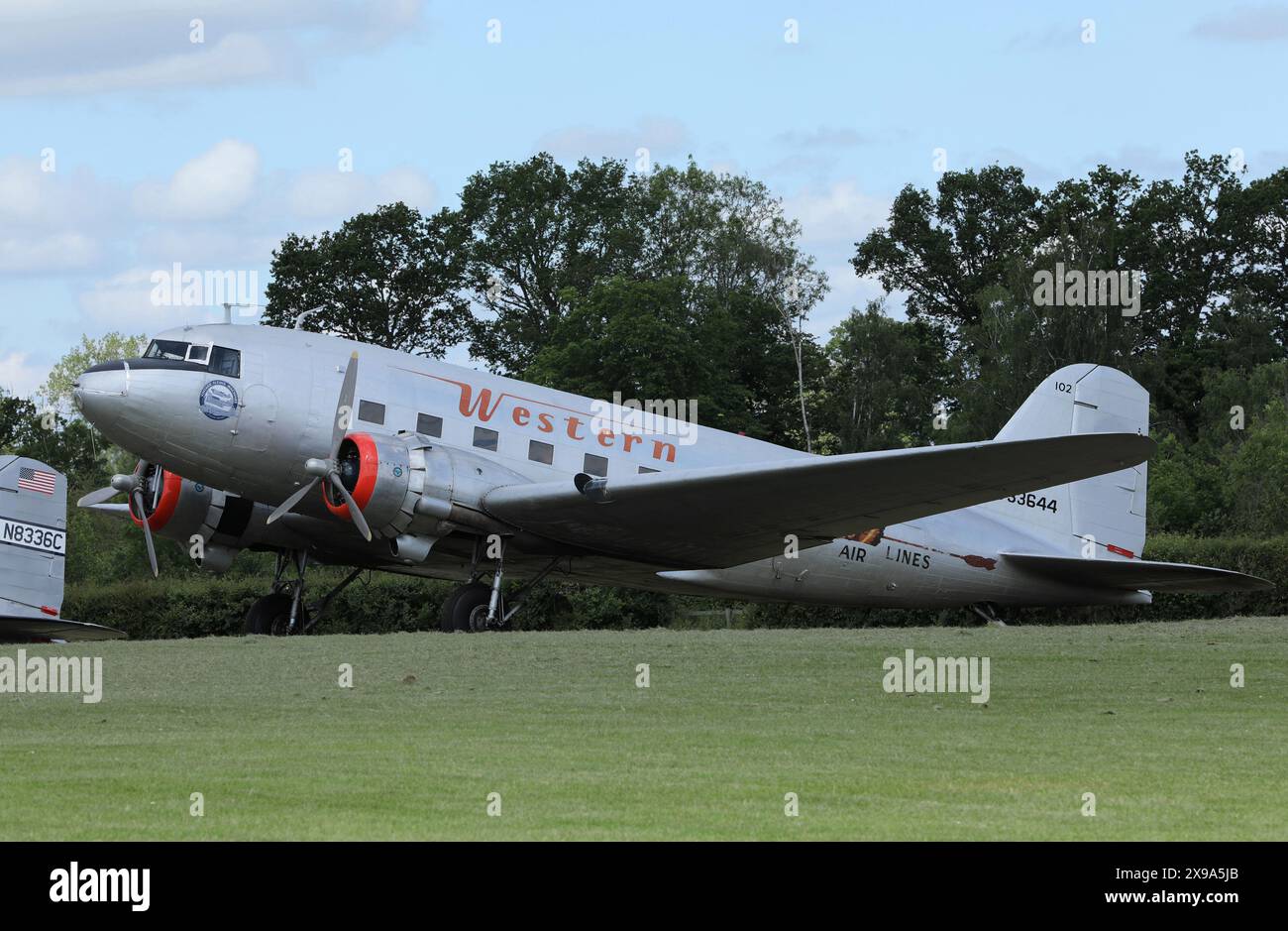D day squadron c 47 normandy hi-res stock photography and images - Alamy