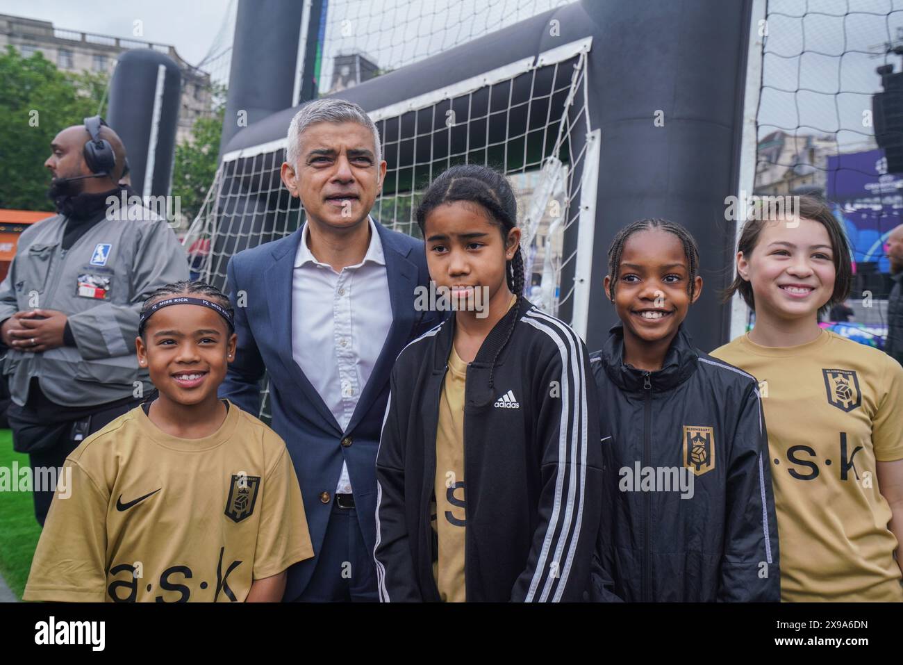Borussia dortmund real madrid feature hi-res stock photography and ...