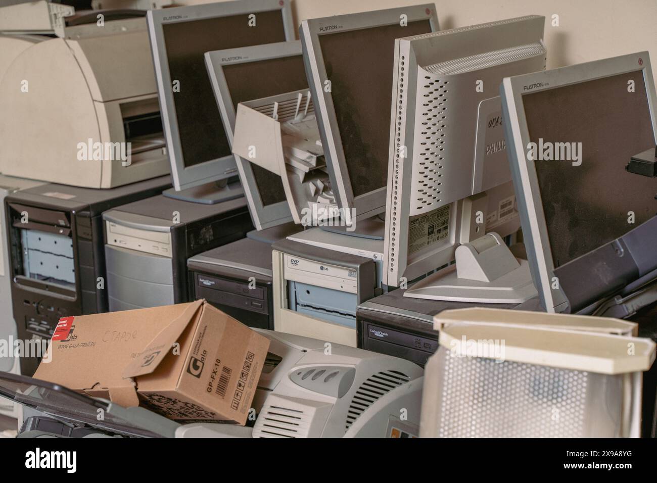 Old office equipment hi-res stock photography and images - Alamy