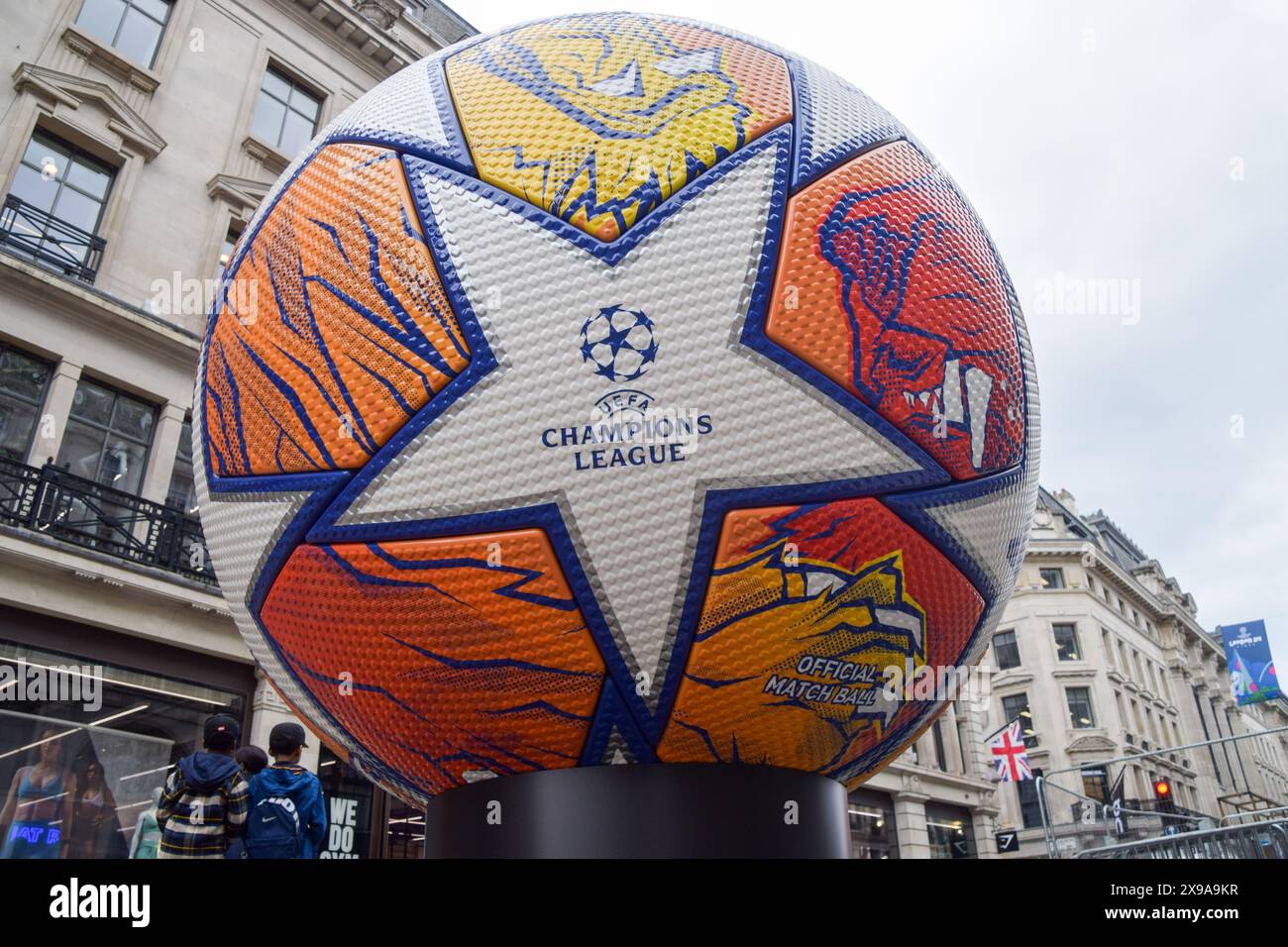 Football stadium uk hoarding hi-res stock photography and images - Alamy