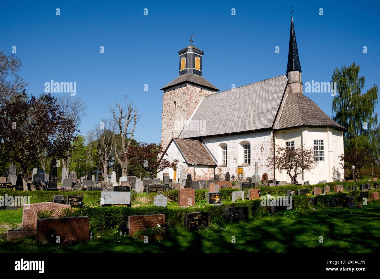 LEMLAND CHURCH, LEMLAND, ÅLAND: The beautiful Nordic stone built ...
