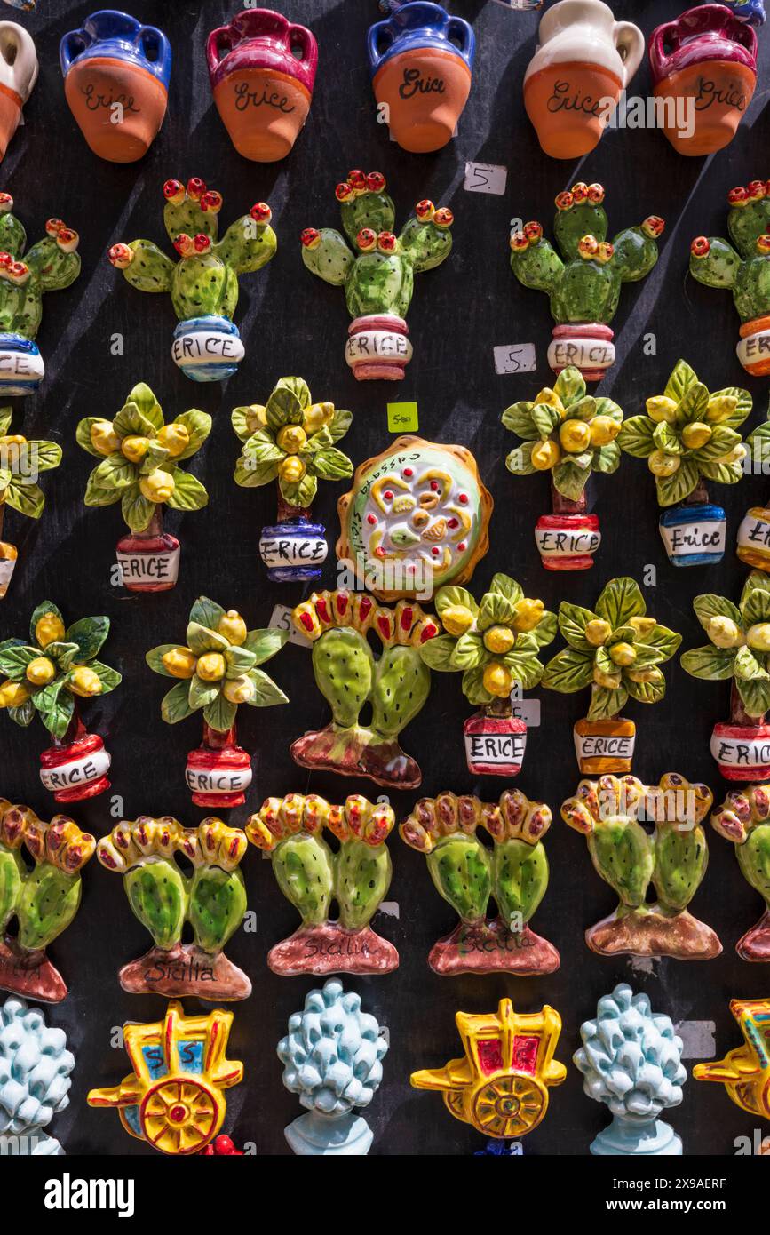 Fridge magnets hi-res stock photography and images - Alamy